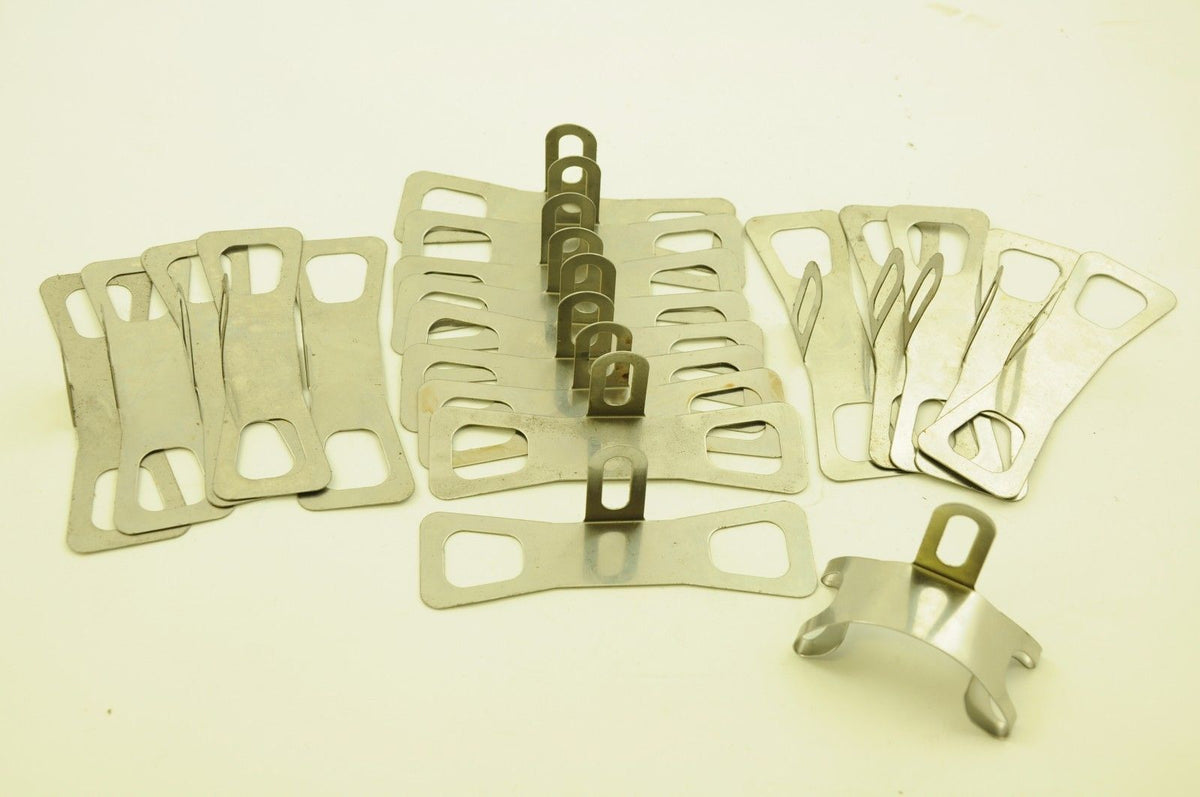 WHOLESALE JOB LOT 20 REAR MUDGUARD SLIDING BRIDGE CLIPS BEND FIT ALL M