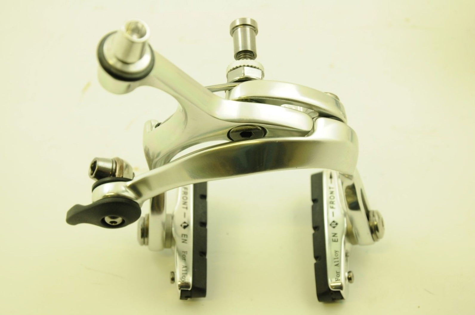 PAIR RACING ROAD BIKE ALLOY 48–64mm REACH BRAKE CALIPER RECESS BOLT PR