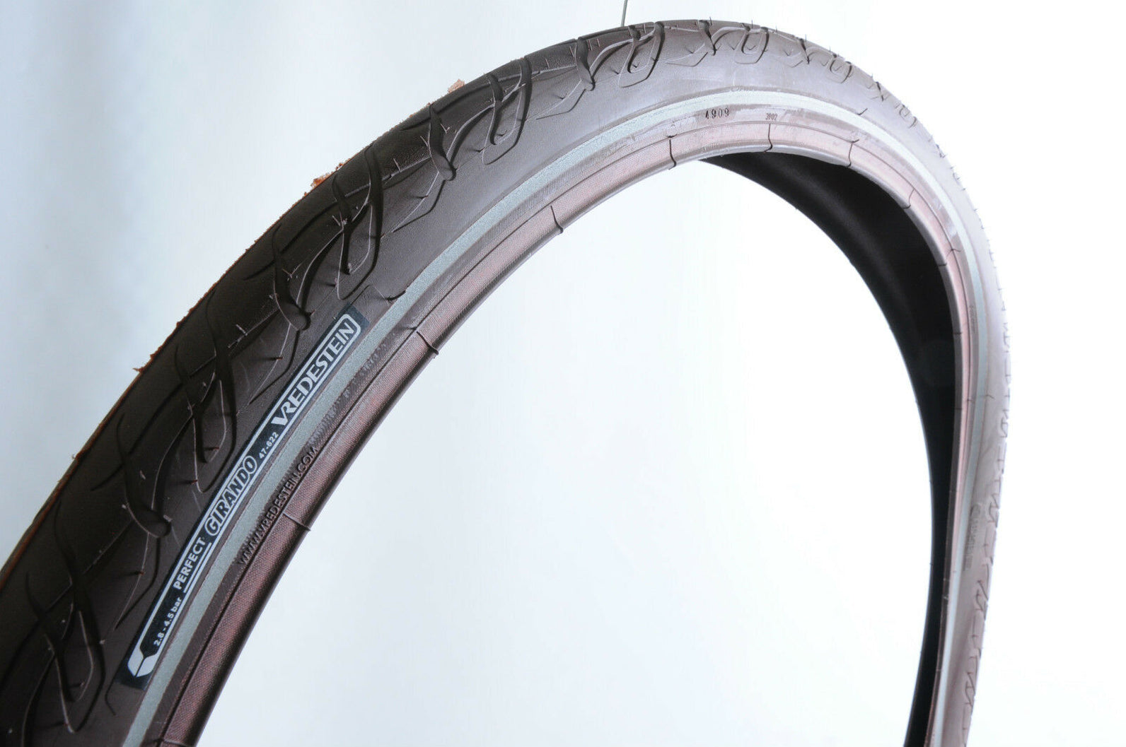 Vredestein Girando Perfect Tyre 700 X 47C, 47 - 622 Brown Dutch Bike H